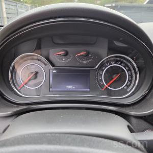 Black Opel Insignia 2013 in Riga, with an engine capacity of 2.00 L and mileage of 174 thousand km for 7300 €, photo 13 on AUTOMOTO.COM.LV