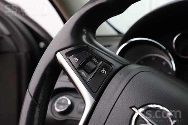 Melns Opel Insignia 2013 Tukums, ar dzinēja tilpumu 2.00 L un nobraukumu 0 tūkst. km par 3990 €, foto 9 vietnē AUTOMOTO.COM.LV