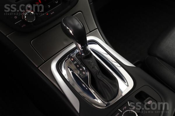 Melns Opel Insignia 2013 Tukums, ar dzinēja tilpumu 2.00 L un nobraukumu 0 tūkst. km par 3990 €, foto 10 vietnē AUTOMOTO.COM.LV