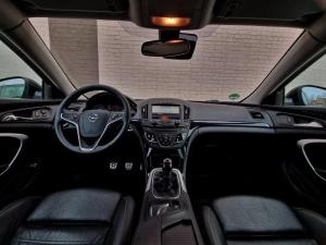Black Opel Insignia 2013 in Riga, with an engine capacity of 2.00 L and mileage of 203 thousand km for 6390 €, photo 7 on AUTOMOTO.COM.LV