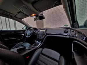 Black Opel Insignia 2013 in Riga, with an engine capacity of 2.00 L and mileage of 203 thousand km for 6390 €, photo 8 on AUTOMOTO.COM.LV