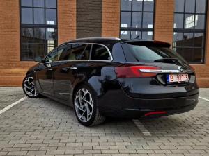 Black Opel Insignia 2013 in Riga, with an engine capacity of 2.00 L and mileage of 203 thousand km for 6390 €, photo 19 on AUTOMOTO.COM.LV