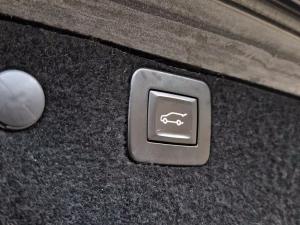 Black Opel Insignia 2013 in Riga, with an engine capacity of 2.00 L and mileage of 203 thousand km for 6390 €, photo 28 on AUTOMOTO.COM.LV
