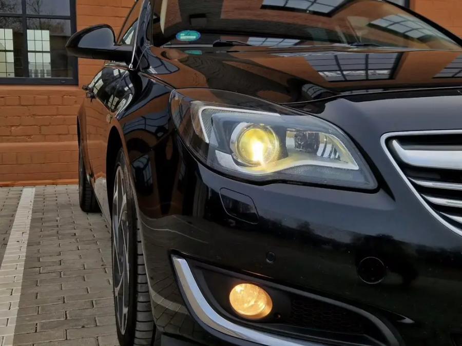 Black Opel Insignia 2013 in Riga, with an engine capacity of 2.00 L and mileage of 203 thousand km for 6390 €, photo 30 on AUTOMOTO.COM.LV