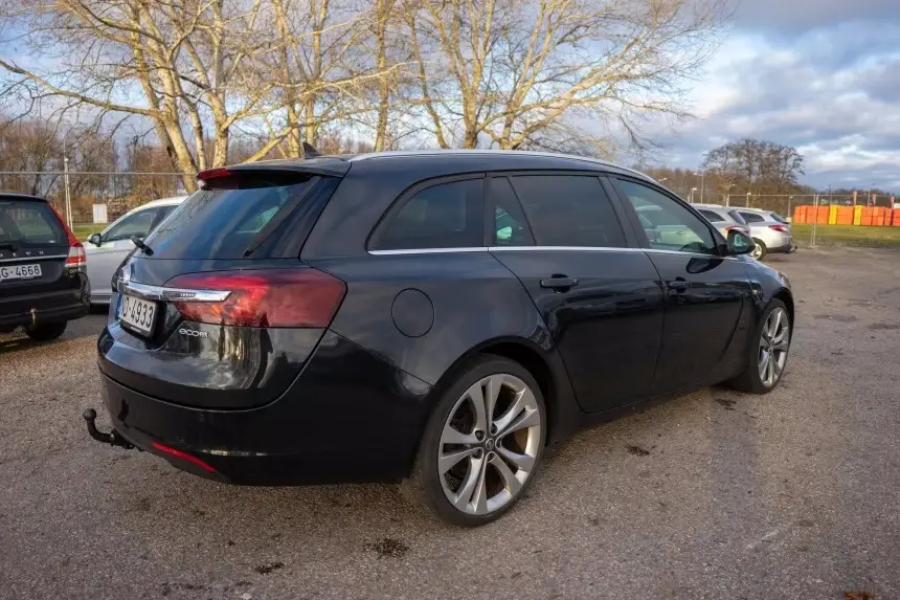 Melns Opel Insignia 2013 Liepāja, ar dzinēja tilpumu 2.00 L un nobraukumu 328 tūkst. km par 7600 €, foto 4 vietnē AUTOMOTO.COM.LV