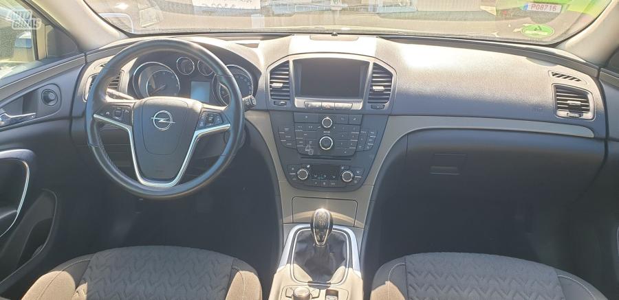 Black Opel Insignia 2013 in Kedainiai, with an engine capacity of 2.00 L and mileage of 278 thousand km for 3350 €, photo 13 on AUTOMOTO.COM.LV