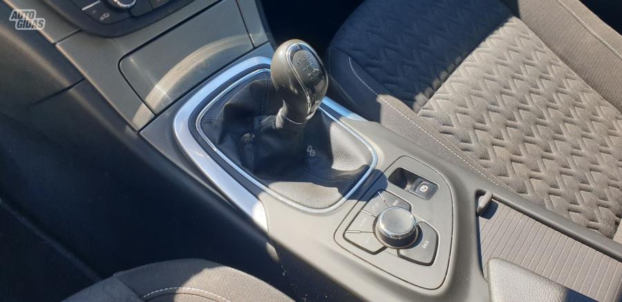Black Opel Insignia 2013 in Kedainiai, with an engine capacity of 2.00 L and mileage of 278 thousand km for 3350 €, photo 16 on AUTOMOTO.COM.LV