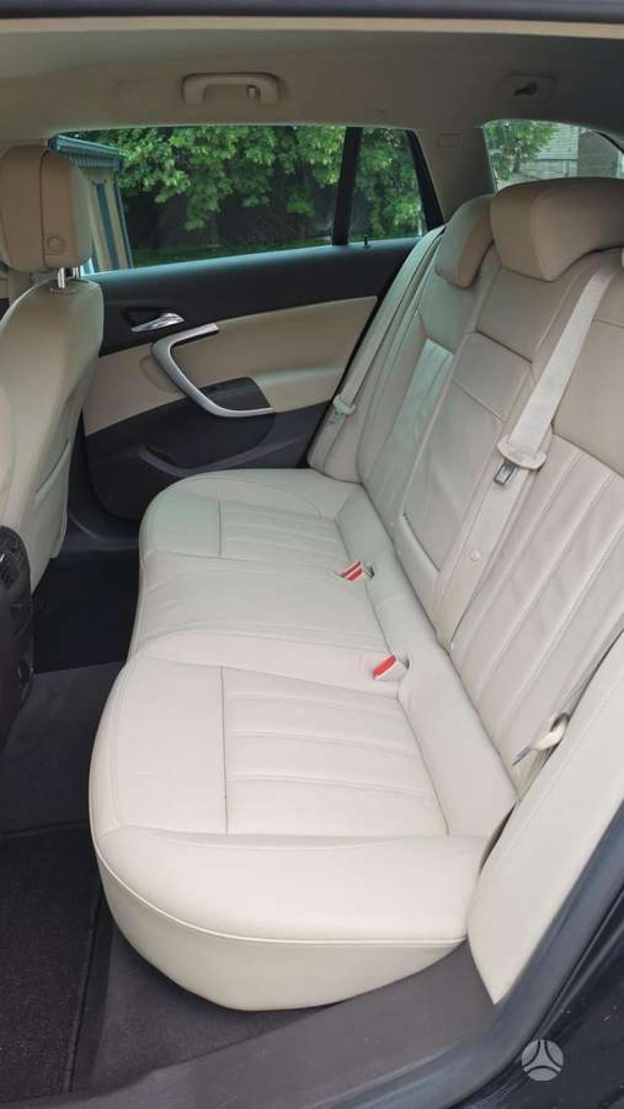 Black Opel Insignia 2013 in Raseiniai, with an engine capacity of 1.96 L and mileage of 297 thousand km for 3299 €, photo 21 on AUTOMOTO.COM.LV