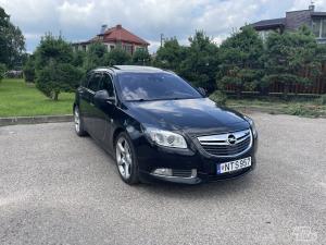 Melns Opel Insignia 2013 Alīta, ar dzinēja tilpumu 2.00 L un nobraukumu 250 tūkst. km par 5500 €, foto  vietnē AUTOMOTO.COM.LV