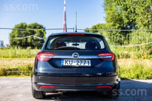 Black Opel Insignia 2013 in Riga, with an engine capacity of 2.00 L and mileage of 282 thousand km for 5990 €, photo 9 on AUTOMOTO.COM.LV