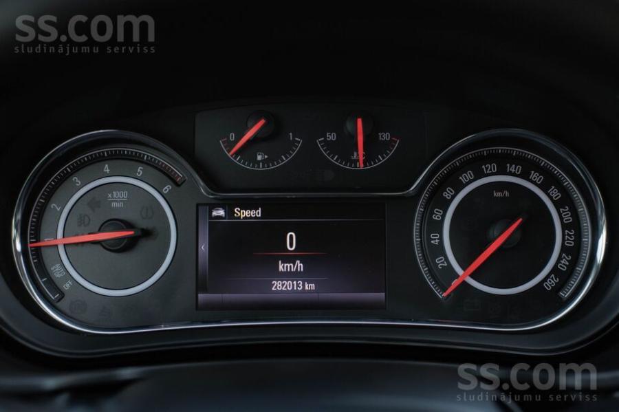 Black Opel Insignia 2013 in Riga, with an engine capacity of 2.00 L and mileage of 282 thousand km for 5990 €, photo 18 on AUTOMOTO.COM.LV
