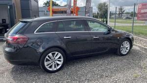 Black Opel Insignia 2013 in Marijampole, with an engine capacity of 1.96 L and mileage of 255 thousand km for 5290 €, photo 13 on AUTOMOTO.COM.LV