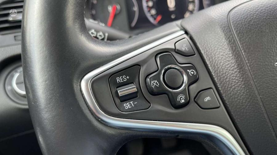 Black Opel Insignia 2013 in Marijampole, with an engine capacity of 1.96 L and mileage of 255 thousand km for 5290 €, photo 19 on AUTOMOTO.COM.LV