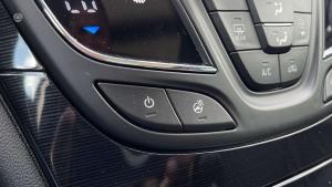 Black Opel Insignia 2013 in Marijampole, with an engine capacity of 1.96 L and mileage of 255 thousand km for 5290 €, photo 34 on AUTOMOTO.COM.LV
