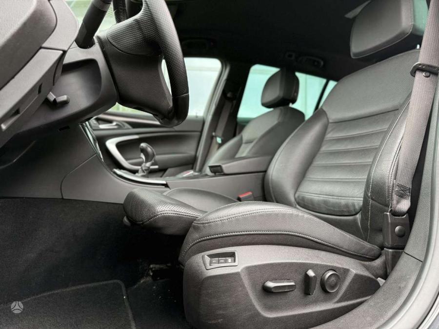 Melns Opel Insignia 2013 Viļņa, ar dzinēja tilpumu 1.96 L un nobraukumu 286 tūkst. km par 3950 €, foto 22 vietnē AUTOMOTO.COM.LV