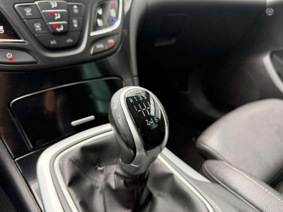 Melns Opel Insignia 2013 Viļņa, ar dzinēja tilpumu 1.96 L un nobraukumu 286 tūkst. km par 3950 €, foto 29 vietnē AUTOMOTO.COM.LV