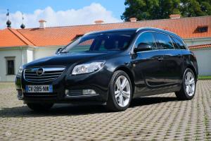 Black Opel Insignia 2013 in Kaunas, with an engine capacity of 2.00 L and mileage of 253 thousand km for 4500 €, photo 1 on AUTOMOTO.COM.LV