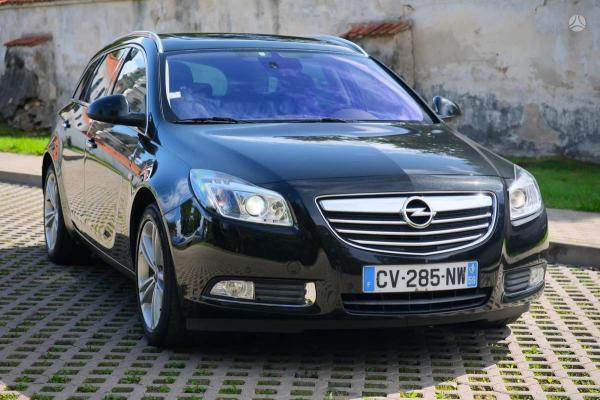 Black Opel Insignia 2013 in Kaunas, with an engine capacity of 2.00 L and mileage of 253 thousand km for 4500 €, photo 4 on AUTOMOTO.COM.LV