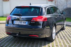 Black Opel Insignia 2013 in Kaunas, with an engine capacity of 2.00 L and mileage of 253 thousand km for 4500 €, photo 6 on AUTOMOTO.COM.LV