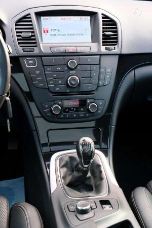 Black Opel Insignia 2013 in Kaunas, with an engine capacity of 2.00 L and mileage of 253 thousand km for 4500 €, photo 20 on AUTOMOTO.COM.LV