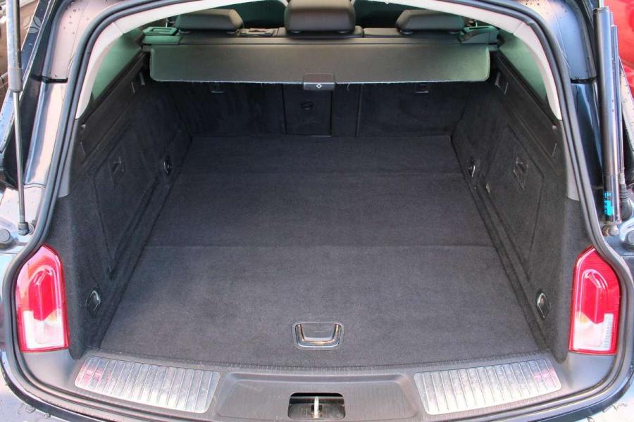 Black Opel Insignia 2013 in Kaunas, with an engine capacity of 2.00 L and mileage of 253 thousand km for 4500 €, photo 30 on AUTOMOTO.COM.LV