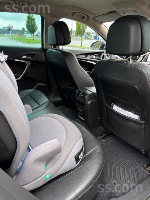 Melns Opel Insignia 2013 Rīga, ar dzinēja tilpumu 2.00 L un nobraukumu 373 tūkst. km par 1600 €, foto 10 vietnē AUTOMOTO.COM.LV
