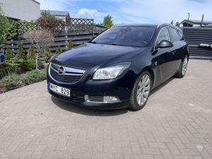 Black Opel Insignia 2013 in Vilnius, with an engine capacity of 2.00 L and mileage of 336 thousand km for 4500 €, photo 3 on AUTOMOTO.COM.LV