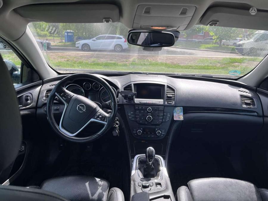 Black Opel Insignia 2013 in Vilnius, with an engine capacity of 2.00 L and mileage of 336 thousand km for 4500 €, photo 11 on AUTOMOTO.COM.LV