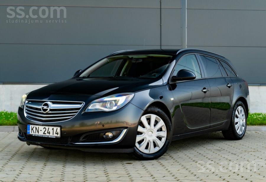 Black Opel Insignia 2014 in Riga, with an engine capacity of 2.00 L and mileage of 294 thousand km for 5990 €, photo 1 on AUTOMOTO.COM.LV