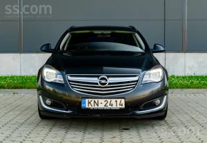 Black Opel Insignia 2014 in Riga, with an engine capacity of 2.00 L and mileage of 294 thousand km for 5990 €, photo 2 on AUTOMOTO.COM.LV