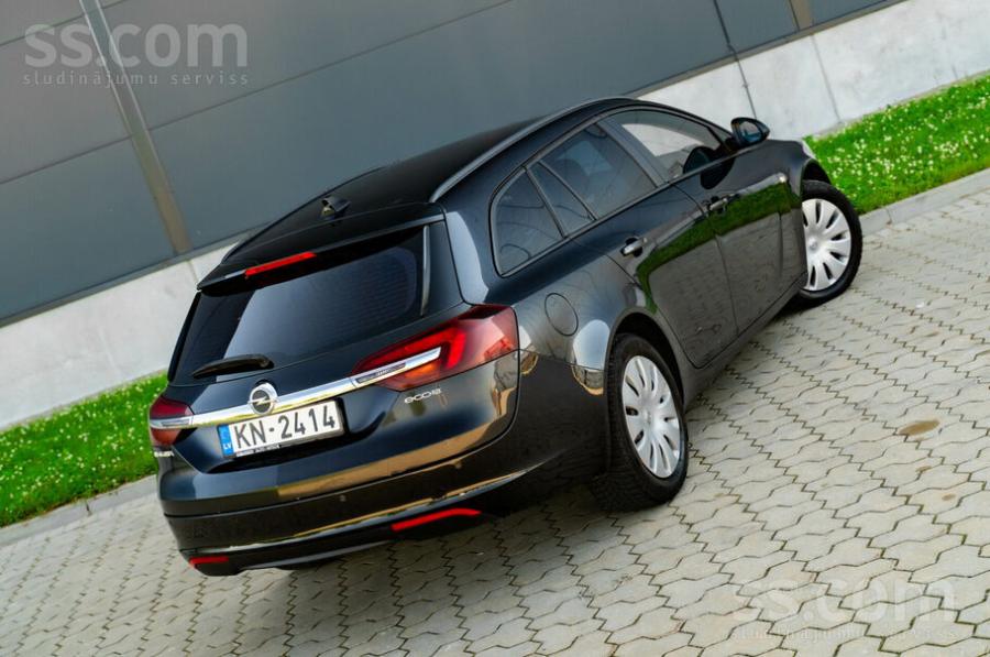 Black Opel Insignia 2014 in Riga, with an engine capacity of 2.00 L and mileage of 294 thousand km for 5990 €, photo 8 on AUTOMOTO.COM.LV