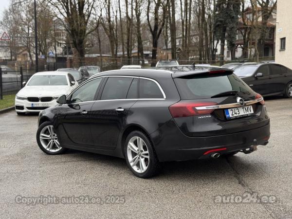 Black Opel Insignia 2014 in Tartu, with an engine capacity of 2.00 L and mileage of 368 thousand km for 4599 €, photo 4 on AUTOMOTO.COM.LV