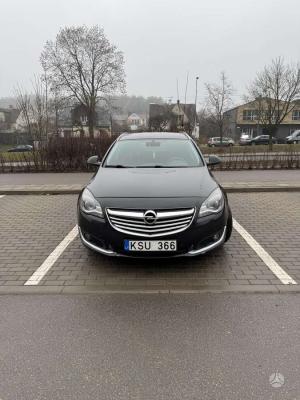 Black Opel Insignia 2014 in Vilnius, with an engine capacity of 1.96 L and mileage of 273 thousand km for 5200 €, photo 2 on AUTOMOTO.COM.LV