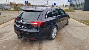 Black Opel Insignia 2014 in Siauliai, with an engine capacity of 2.00 L and mileage of 250 thousand km for 5900 €, photo 4 on AUTOMOTO.COM.LV