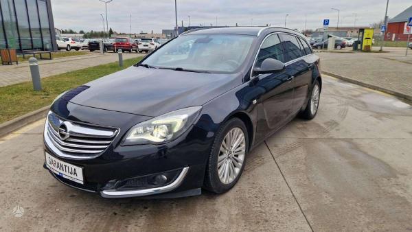 Black Opel Insignia 2014 in Siauliai, with an engine capacity of 2.00 L and mileage of 250 thousand km for 5900 €, photo 3 on AUTOMOTO.COM.LV