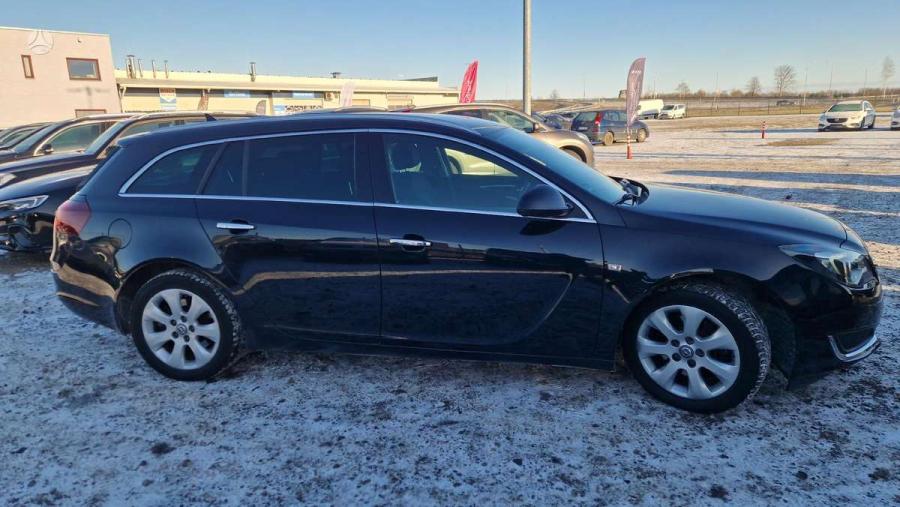 Black Opel Insignia 2014 in Marijampole, with an engine capacity of 1.96 L and mileage of 290 thousand km for 5600 €, photo 5 on AUTOMOTO.COM.LV