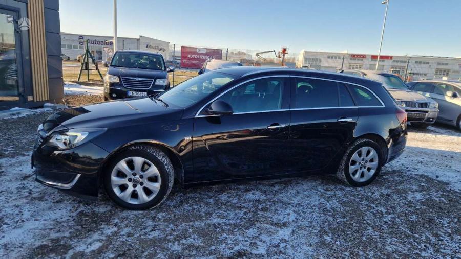 Black Opel Insignia 2014 in Marijampole, with an engine capacity of 1.96 L and mileage of 290 thousand km for 5600 €, photo 6 on AUTOMOTO.COM.LV