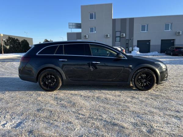 Black Opel Insignia 2014 in Siauliai, with an engine capacity of 2.00 L and mileage of 274 thousand km for 6900 €, photo 4 on AUTOMOTO.COM.LV