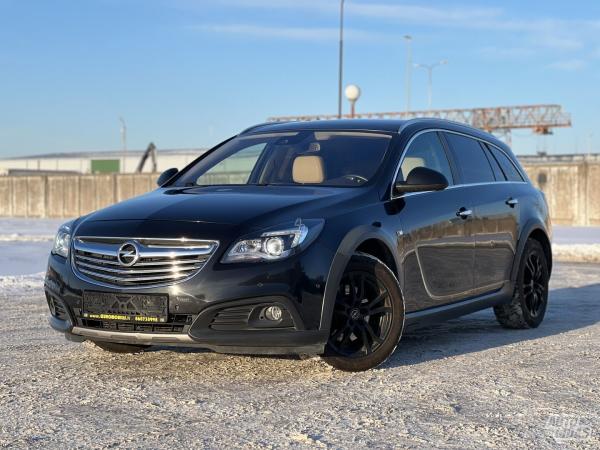 Black Opel Insignia 2014 in Siauliai, with an engine capacity of 2.00 L and mileage of 274 thousand km for 6900 €, photo 9 on AUTOMOTO.COM.LV