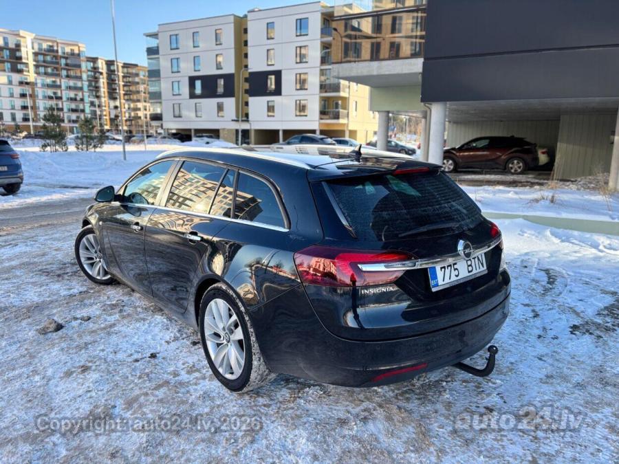 Black Opel Insignia 2014 in Tallinn, with an engine capacity of 2.00 L and mileage of 283 thousand km for 4499 €, photo 2 on AUTOMOTO.COM.LV