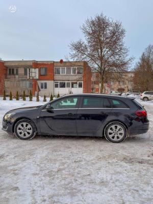 Black Opel Insignia 2014 in Kaunas, with an engine capacity of 1.96 L and mileage of 285 thousand km for 5000 €, photo 3 on AUTOMOTO.COM.LV