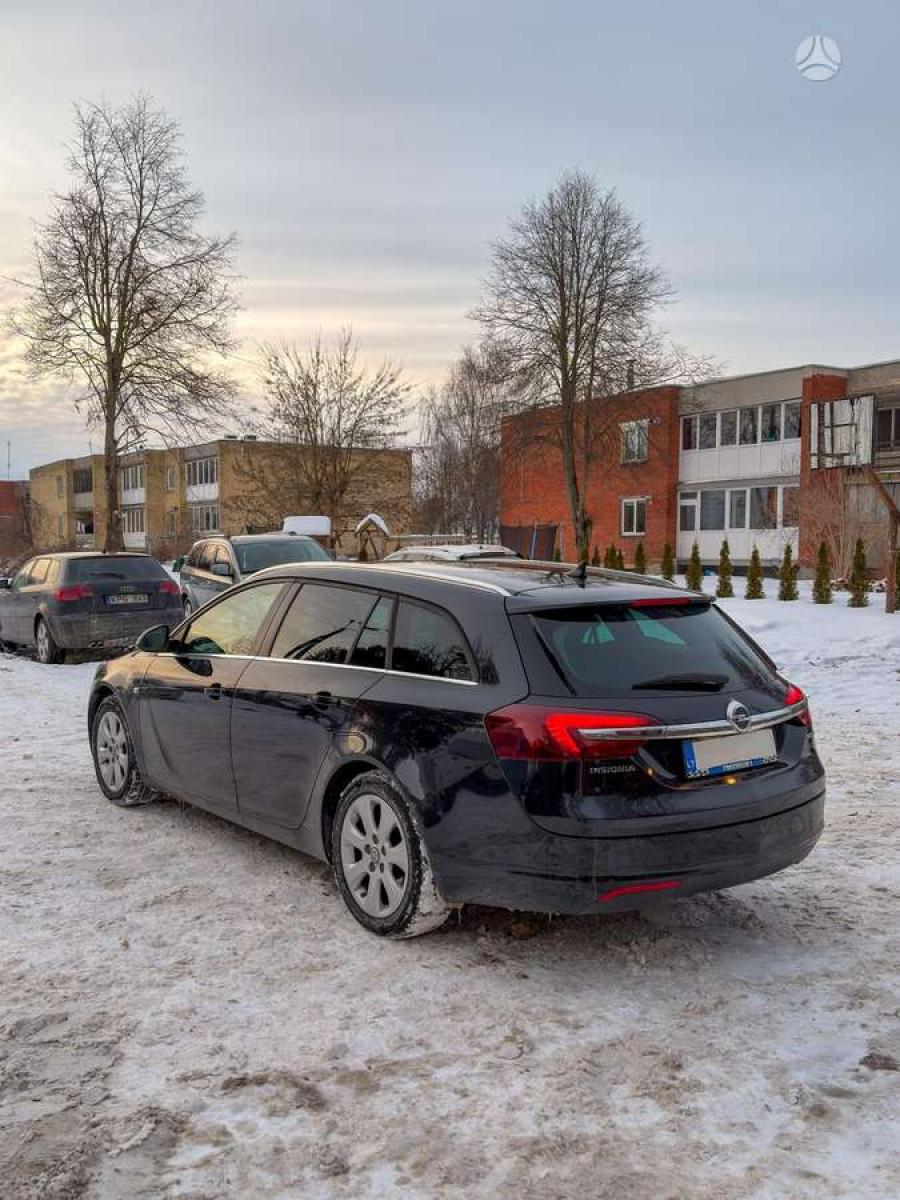Black Opel Insignia 2014 in Kaunas, with an engine capacity of 1.96 L and mileage of 285 thousand km for 5000 €, photo 4 on AUTOMOTO.COM.LV