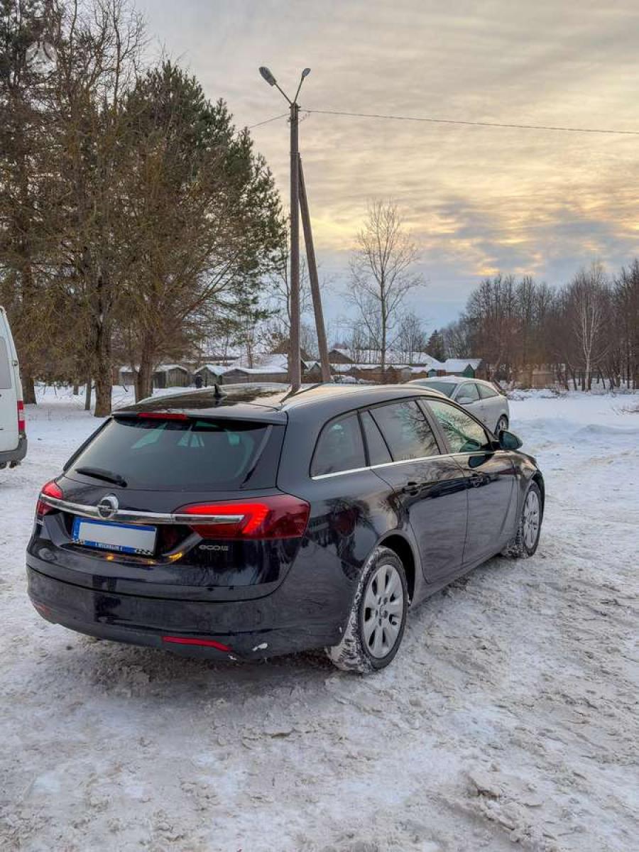 Black Opel Insignia 2014 in Kaunas, with an engine capacity of 1.96 L and mileage of 285 thousand km for 5000 €, photo 7 on AUTOMOTO.COM.LV