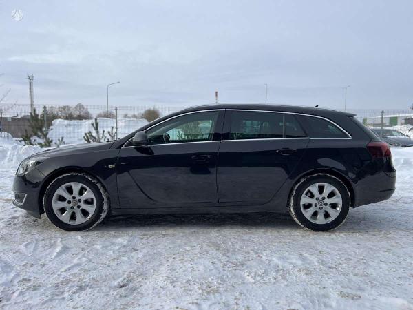 Black Opel Insignia 2014 in Siauliai, with an engine capacity of 1.96 L and mileage of 256 thousand km for 5650 €, photo 5 on AUTOMOTO.COM.LV