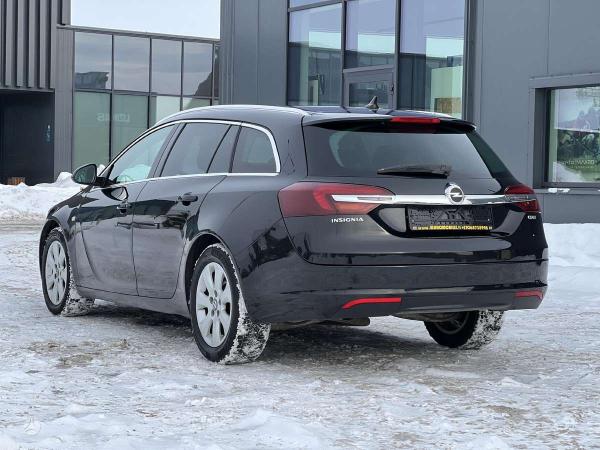 Black Opel Insignia 2014 in Siauliai, with an engine capacity of 1.96 L and mileage of 256 thousand km for 5650 €, photo 8 on AUTOMOTO.COM.LV