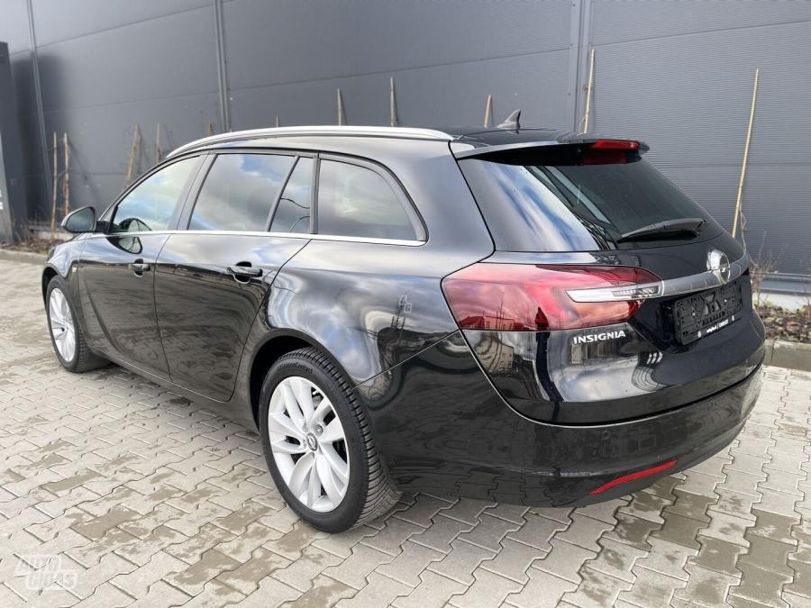 Black Opel Insignia 2014 in Vilnius, with an engine capacity of 2.00 L and mileage of 230 thousand km for 5300 €, photo 7 on AUTOMOTO.COM.LV
