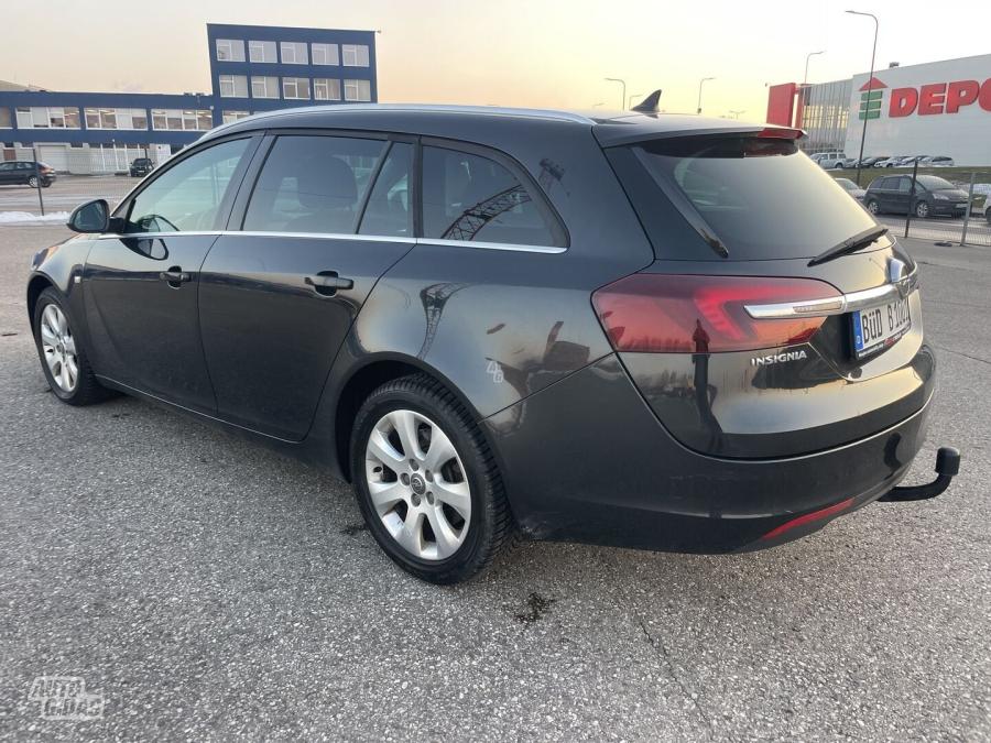 Black Opel Insignia 2014 in Kaunas, with an engine capacity of 2.00 L and mileage of 302 thousand km for 3250 €, photo 3 on AUTOMOTO.COM.LV