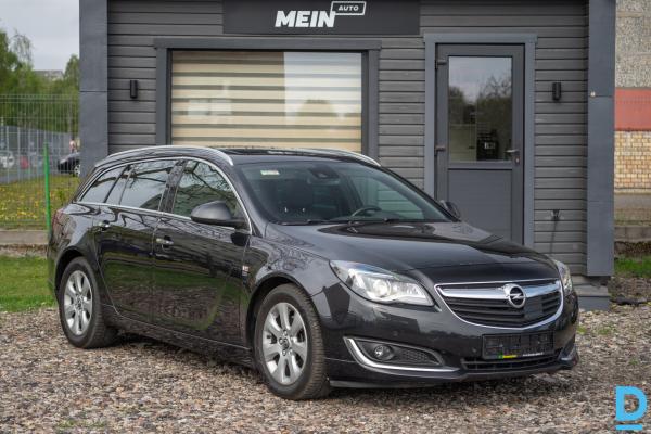 Black Opel Insignia 2014 in Liepaja, with an engine capacity of 2.00 L and mileage of 320 thousand km for 6500 €, photo 1 on AUTOMOTO.COM.LV
