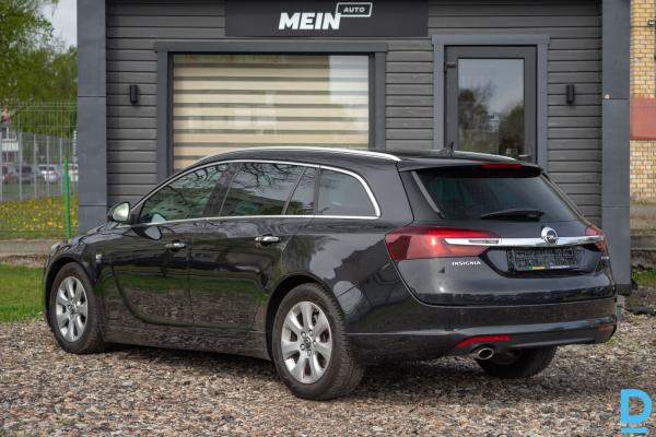 Black Opel Insignia 2014 in Liepaja, with an engine capacity of 2.00 L and mileage of 320 thousand km for 6500 €, photo 3 on AUTOMOTO.COM.LV