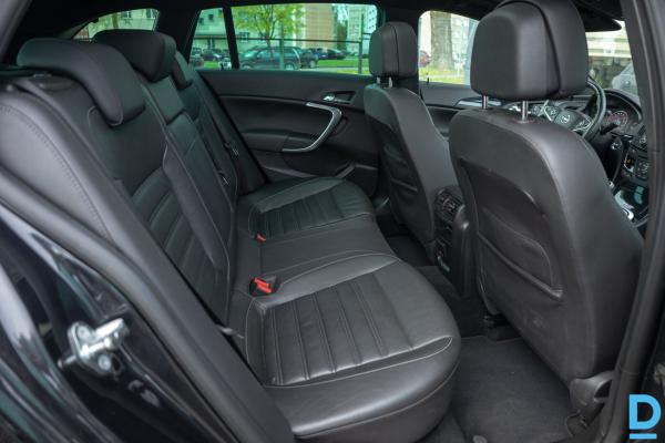 Black Opel Insignia 2014 in Liepaja, with an engine capacity of 2.00 L and mileage of 320 thousand km for 6500 €, photo 6 on AUTOMOTO.COM.LV